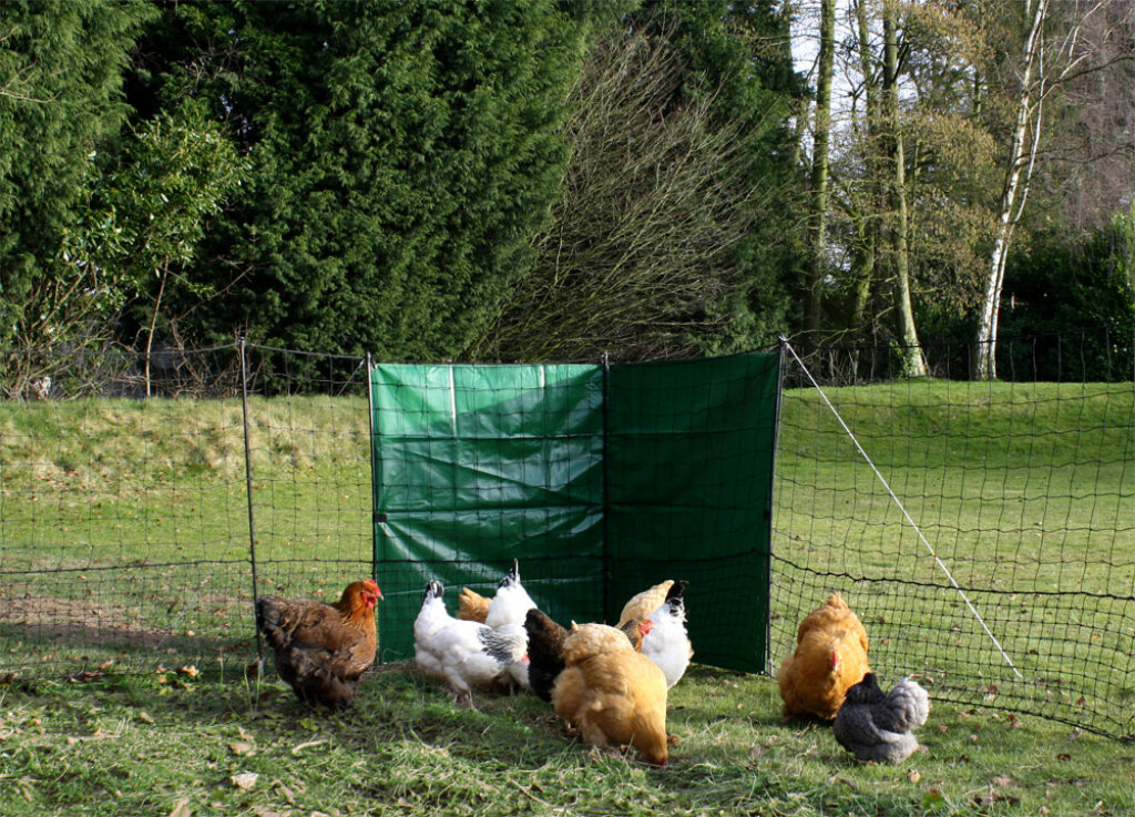 Heavy Duty Wind Break Kit for Chicken Fencing | Omlet