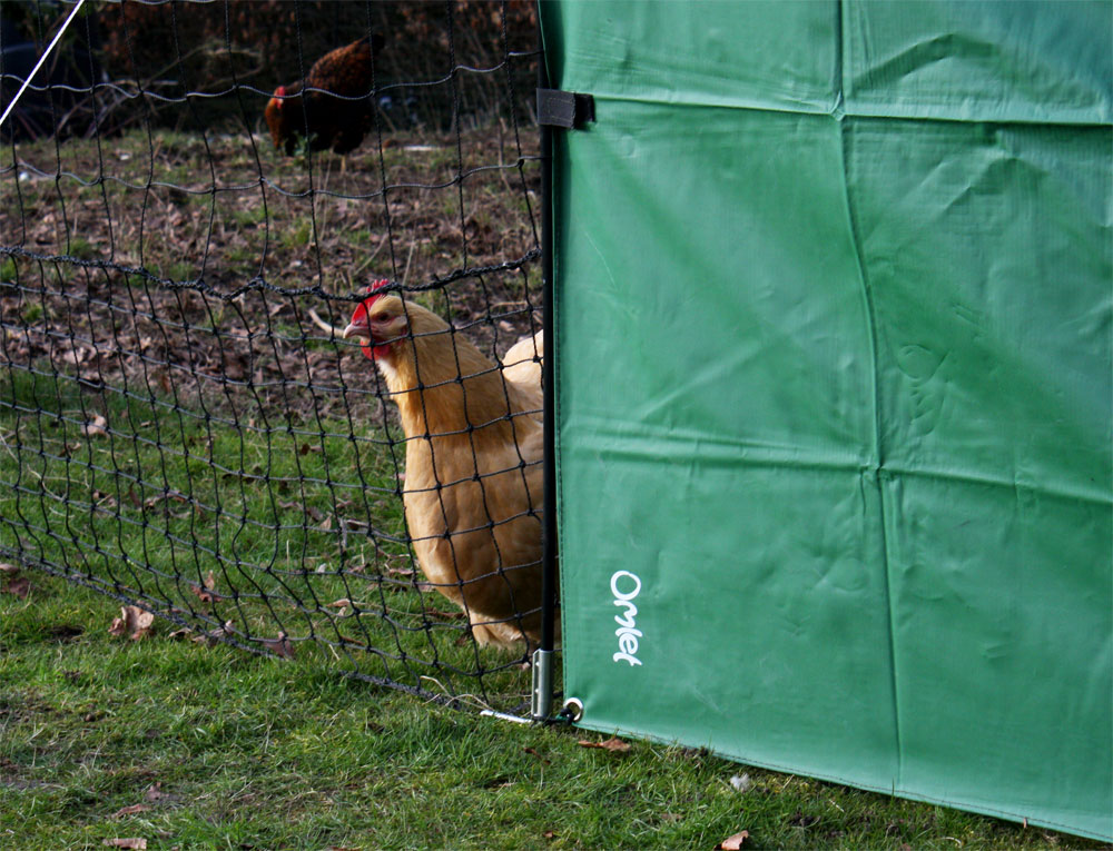 Heavy Duty Wind Break Kit for Chicken Fencing | Omlet
